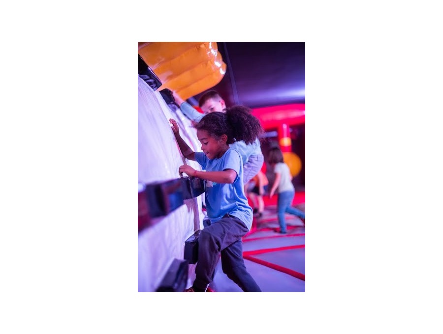 The Indoor Jumping Club - Inflatable Depot